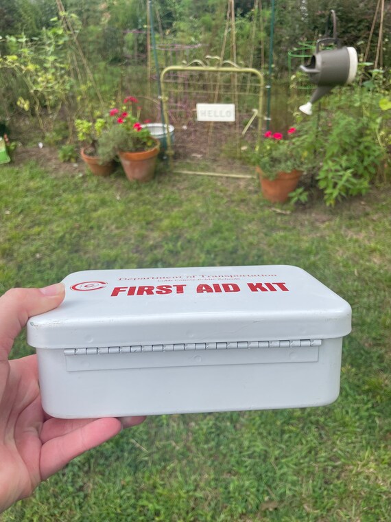 Vintage School Bus First Aid Kit-cobb County - Etsy