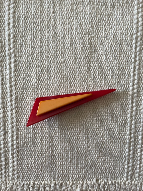 vintage triangle pin map - Gem