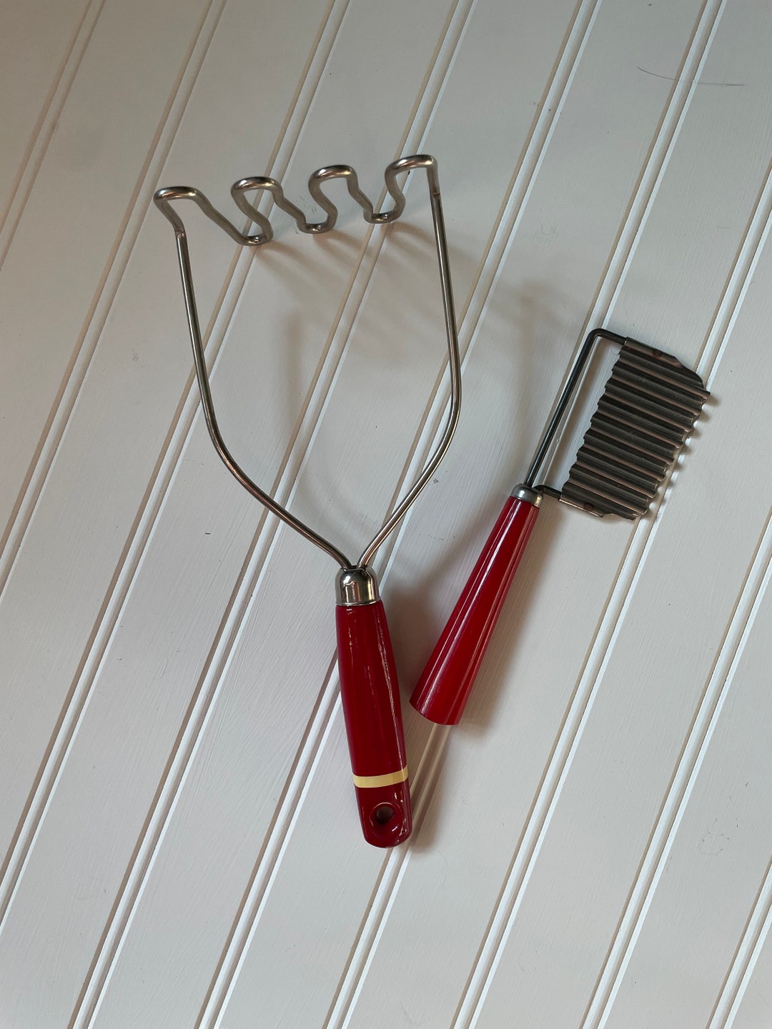 Vintage 1940s Red Handled Kitchen Tools. Enamel Wood and Bakelite - Etsy
