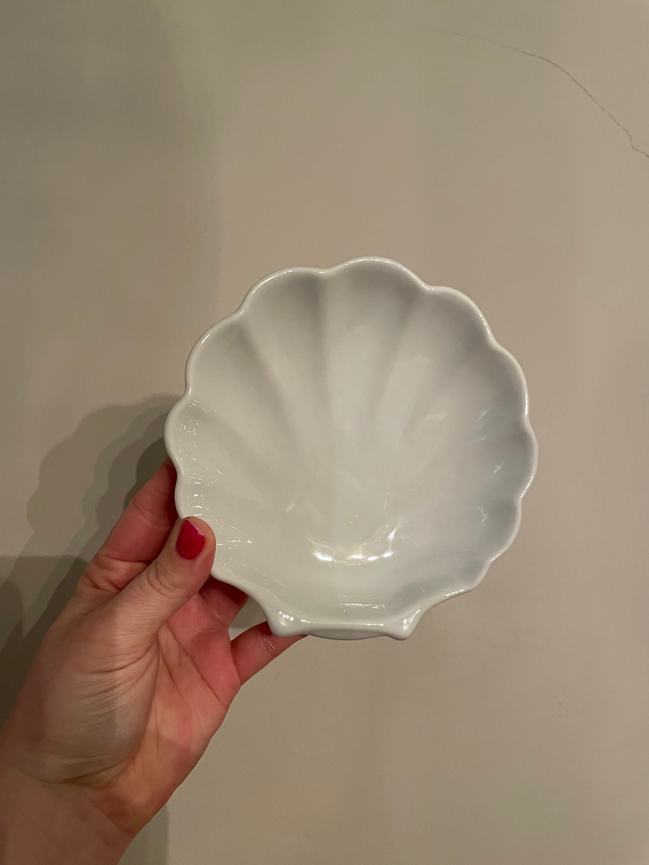 White Clamshell Snack Plates-set of 4 - Etsy
