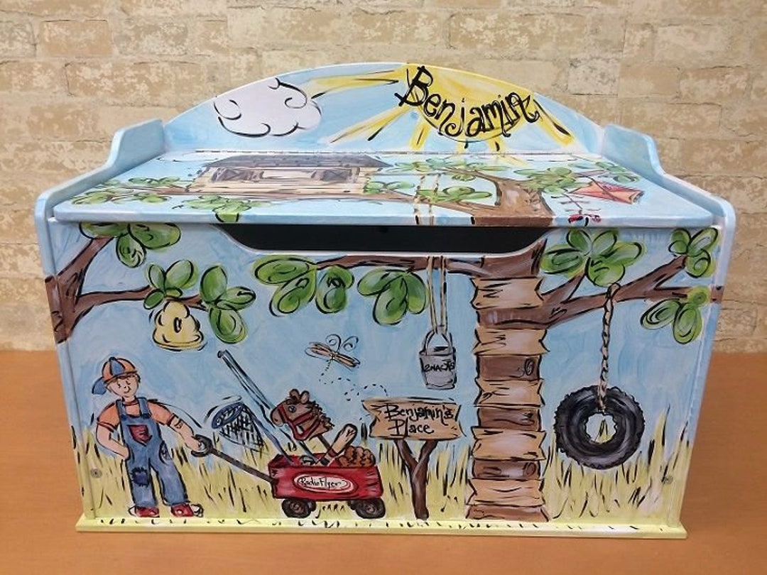 Personalized Wooden Toy Box for Boys With Tree House and Kite, Toy ...