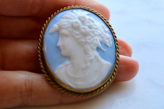 Victorian Antique ceramic painted cameo - Gem