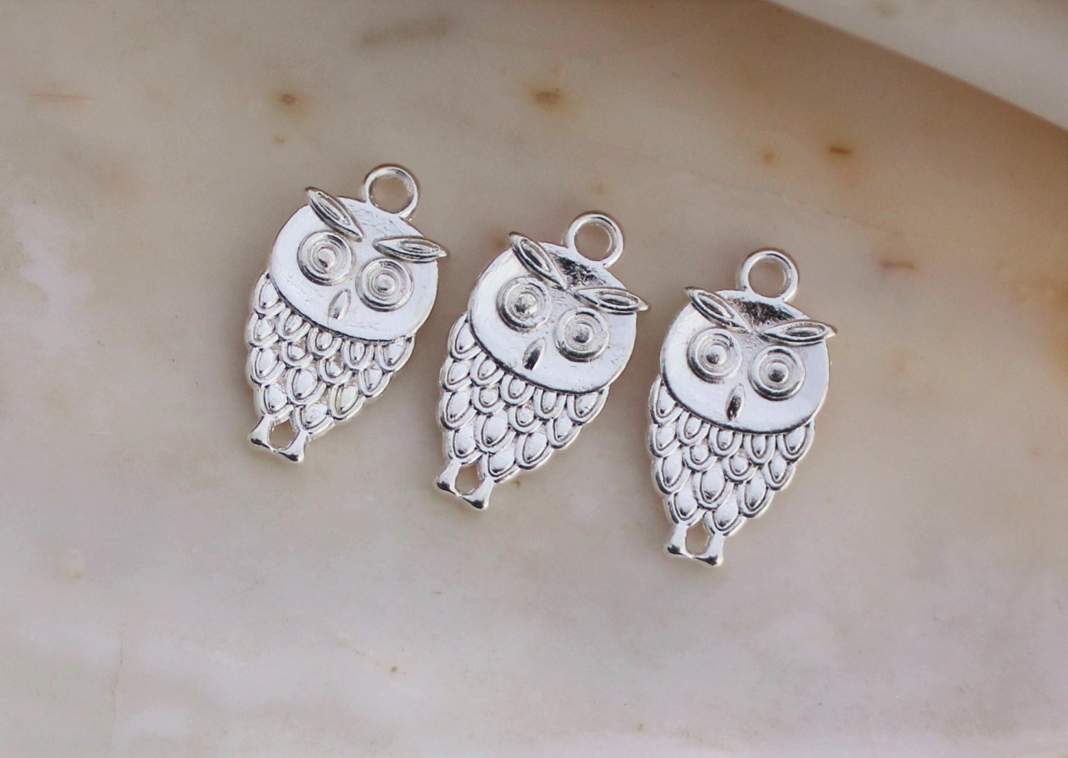15/30/50 Pcs Bright Silver Tiny Owl Pendants - 18x10mm Lead Free - Etsy