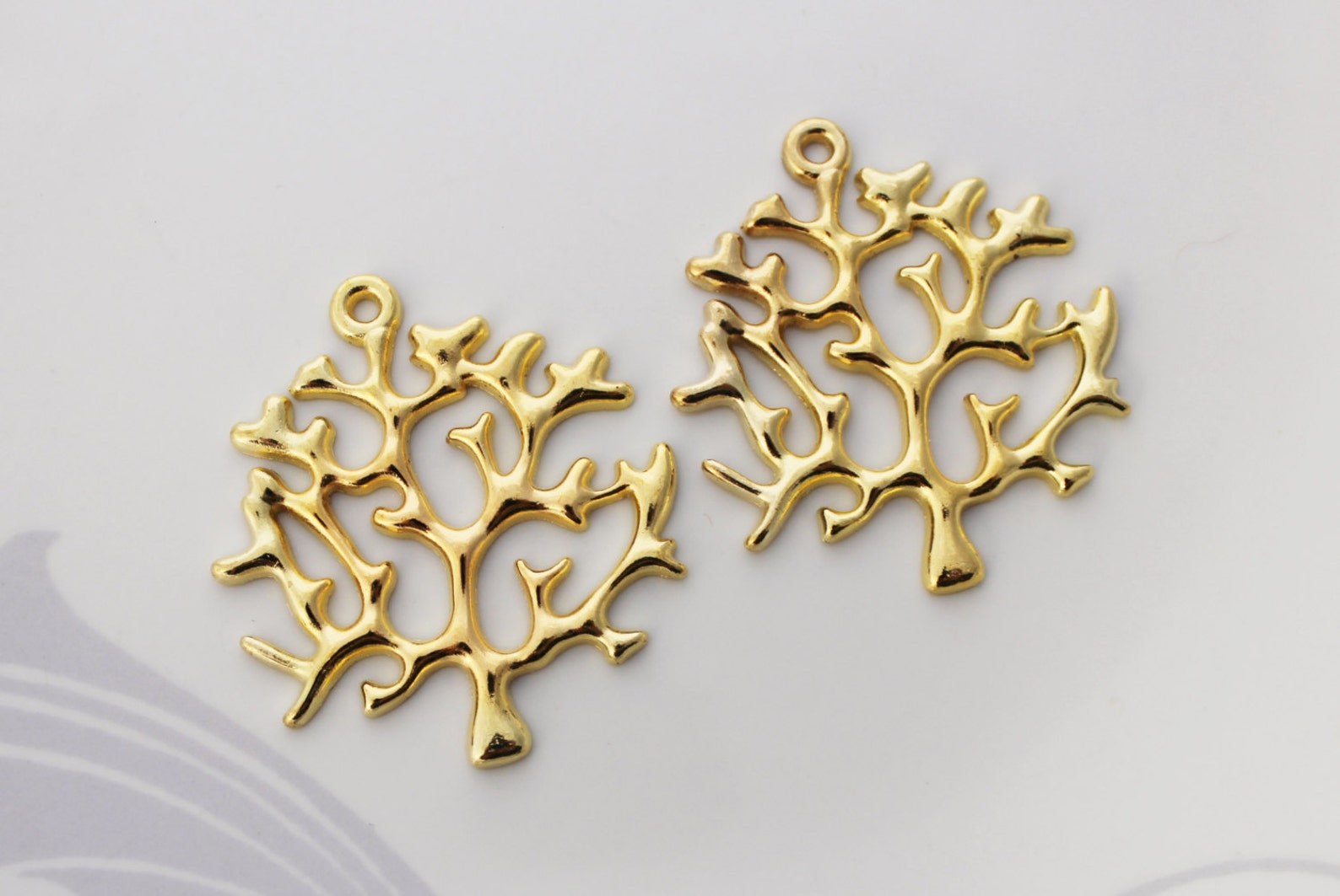 2/4/6 PCS Bright Gold Tree Outline Charms - 45x40mm Lead, Cadmium, and ...