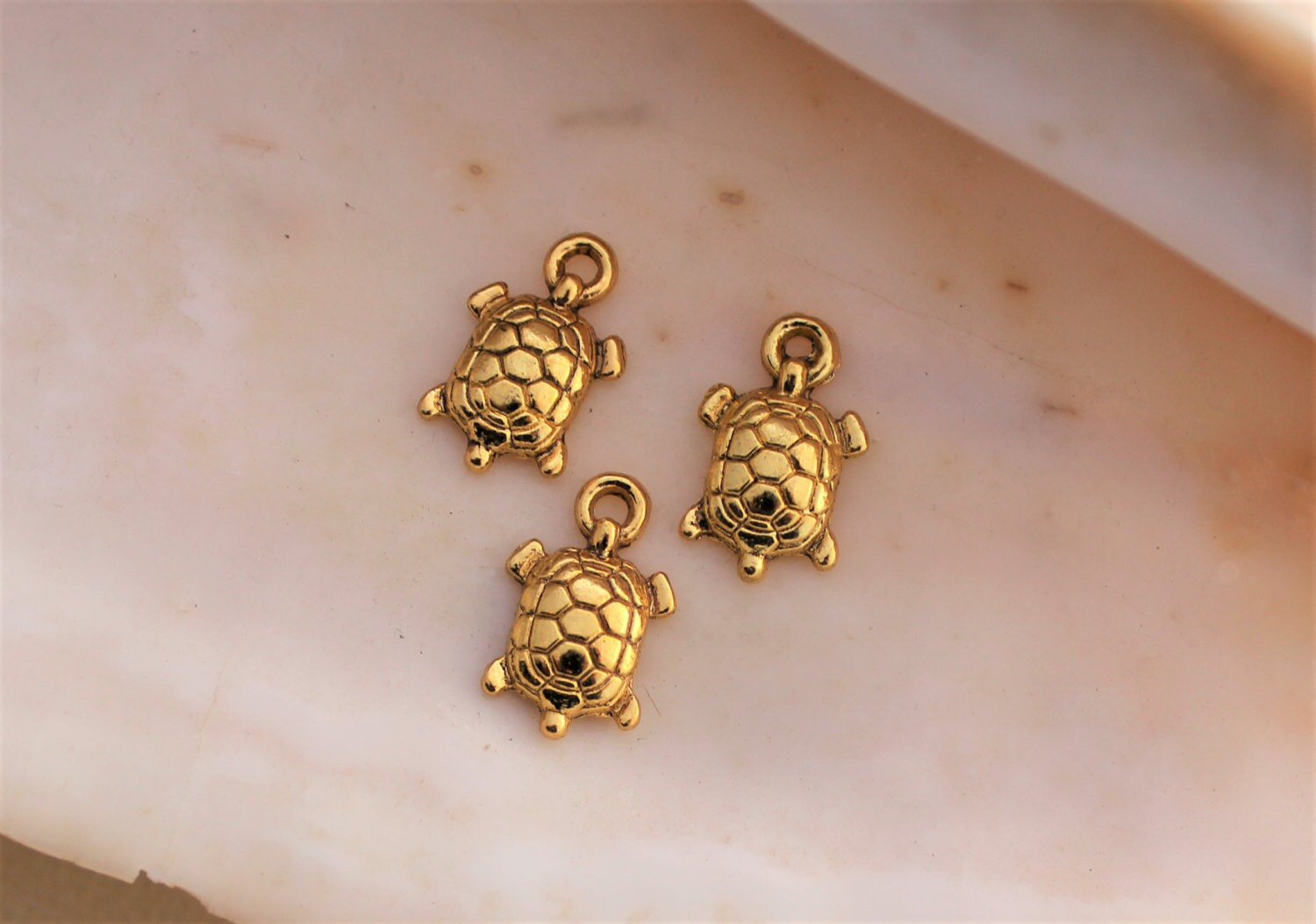 25/50/100 PCS Tiny Bright Gold Turtle Charms 15x10mm Lead | Etsy