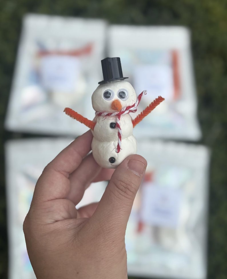 Build Your Own Snowman Kit: Christmas Party Favors, Holiday Craft ...
