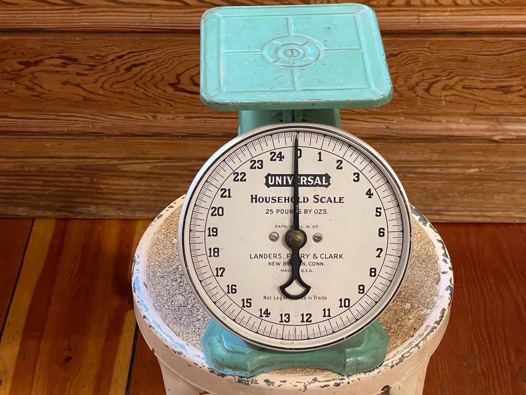 Authentic Vintage Early 1900's Universal 25 Pounds Household Scale ...