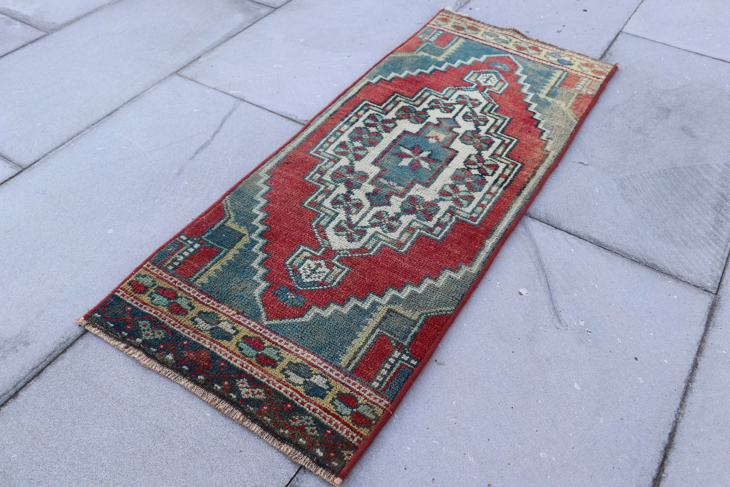 Unique small rug Turkish rug Vintage rug 1.2 x 2.7 Feet | Etsy