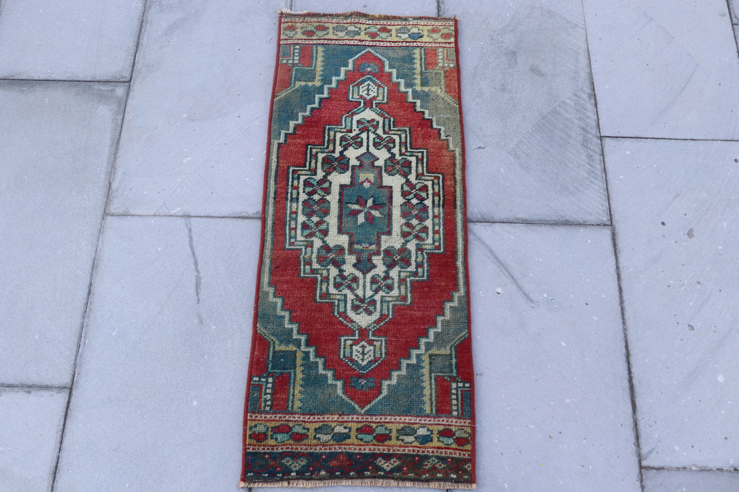 Unique small rug Turkish rug Vintage rug 1.2 x 2.7 Feet | Etsy