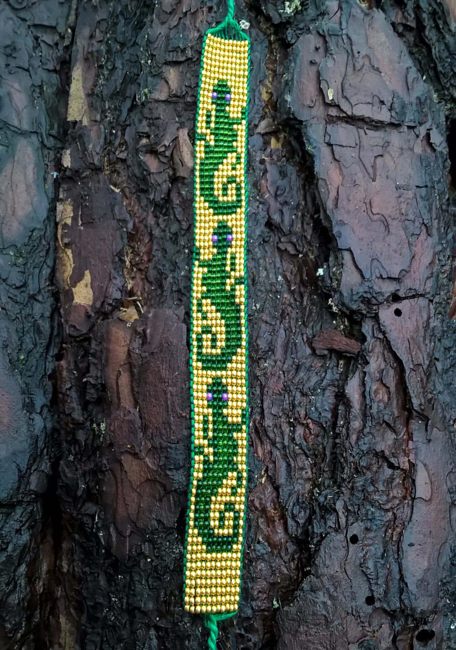 Salamander Bracelet, Gold Beaded Bracelet, Green Geko Bracelet, Loom ...