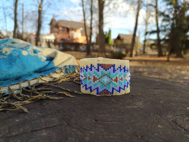 Cherokee Style Beige Old Tribes Pattern Cuff Bracelet, Unisex Bead Loom ...