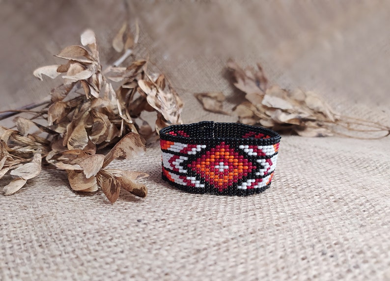 Red Vibrance Native America Style Bead Bracelet, Bead Loom Bracelet ...