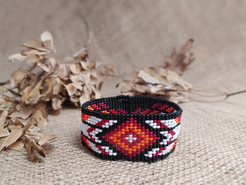 Red Vibrance Native America Style Bead Bracelet, Bead Loom Bracelet ...