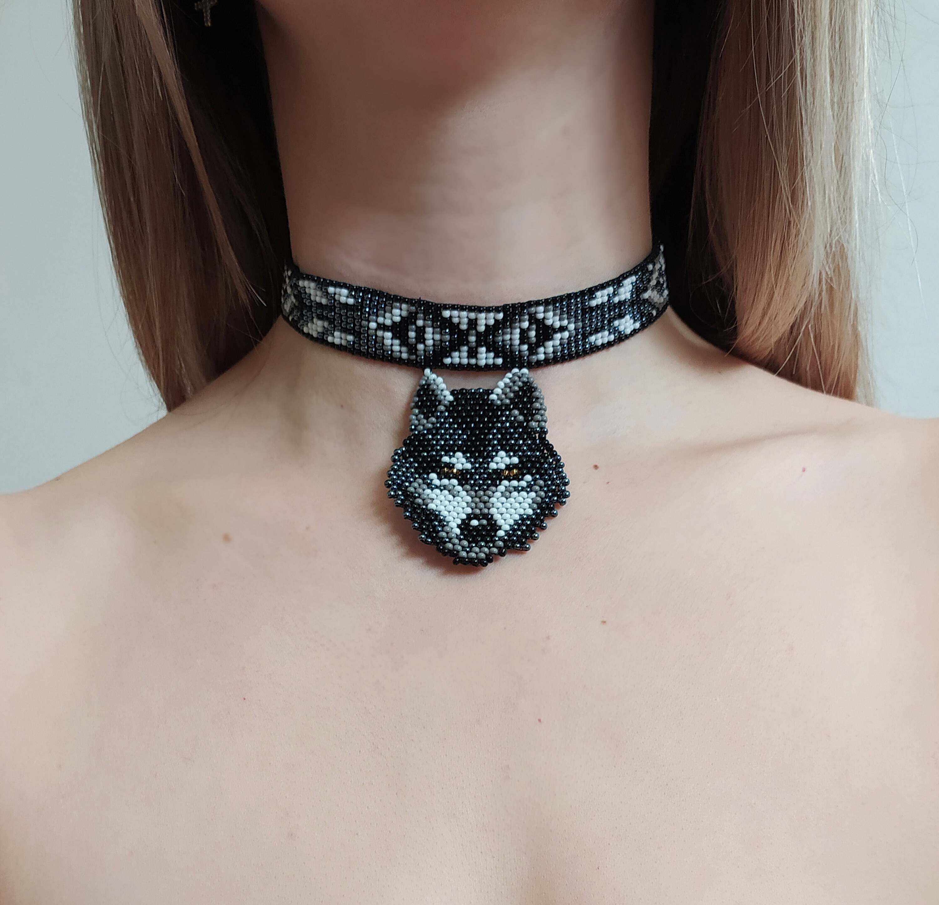 Beaded Wolf Head Choker, Handmade Black & Gray Bead Choker, Native ...