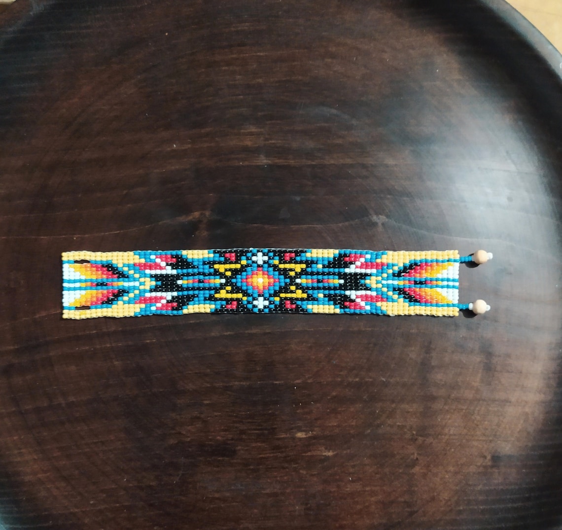 Cherokee Style Vibrant Patterns Native America Inspired Bead Bracelet ...
