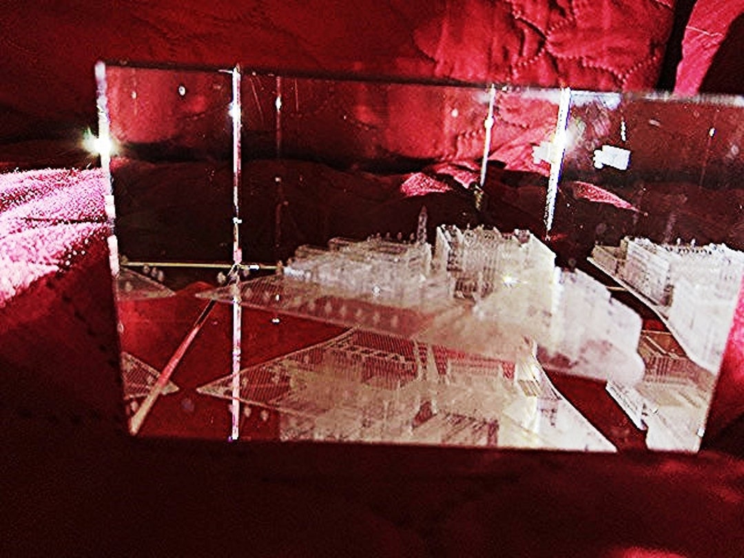 3D Laser Engraved Crystal Glass Cube of the USC Trojan Village ...