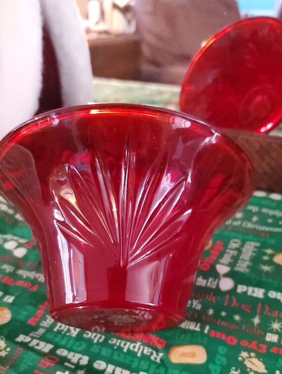 Small Red Glass Bowl With Saw Palm Design | Etsy