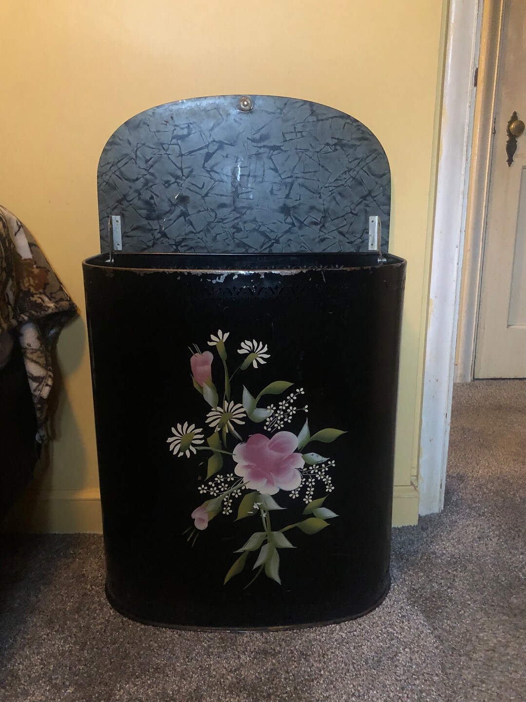 Midcentury Hand Painted Floral Tin Clothes Hamper by Delecto Co - Etsy