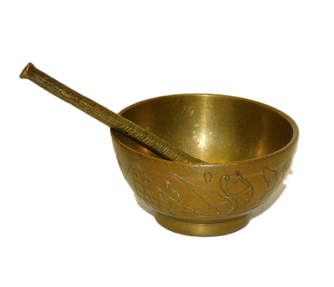 Tiny Chakra Singing Bowl With Bat: Mantra Meditation, Healing and Yoga ...