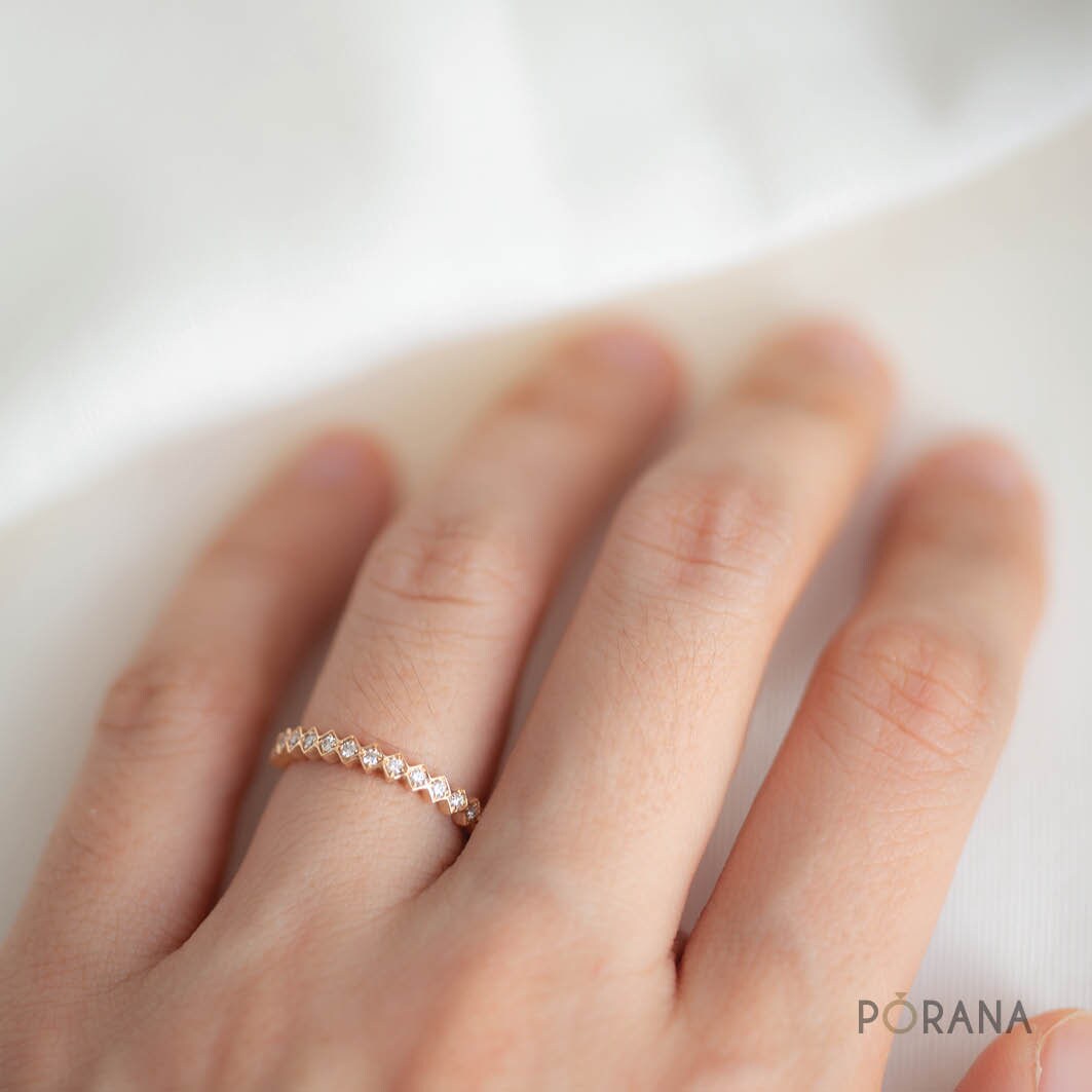 WEAVE Round Diamond Band ring in 14K/18K solid gold | Etsy