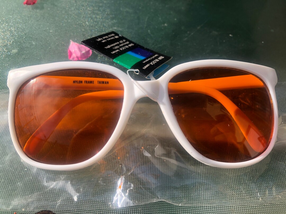 Vintage White 1980s NOS Blue Blocker Sunglasses Nylon Frames - Etsy