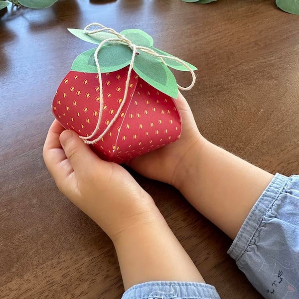 Strawberry Boxes - Etsy