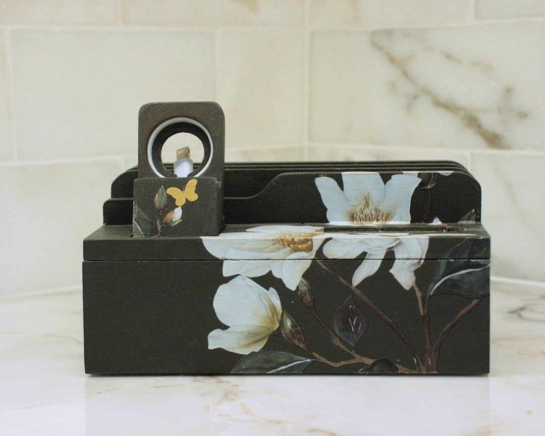 Southern Magnolia Farmhouse Multi-device Docking Station - Etsy