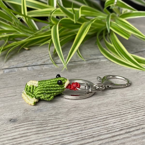 Macrame Frog - Etsy