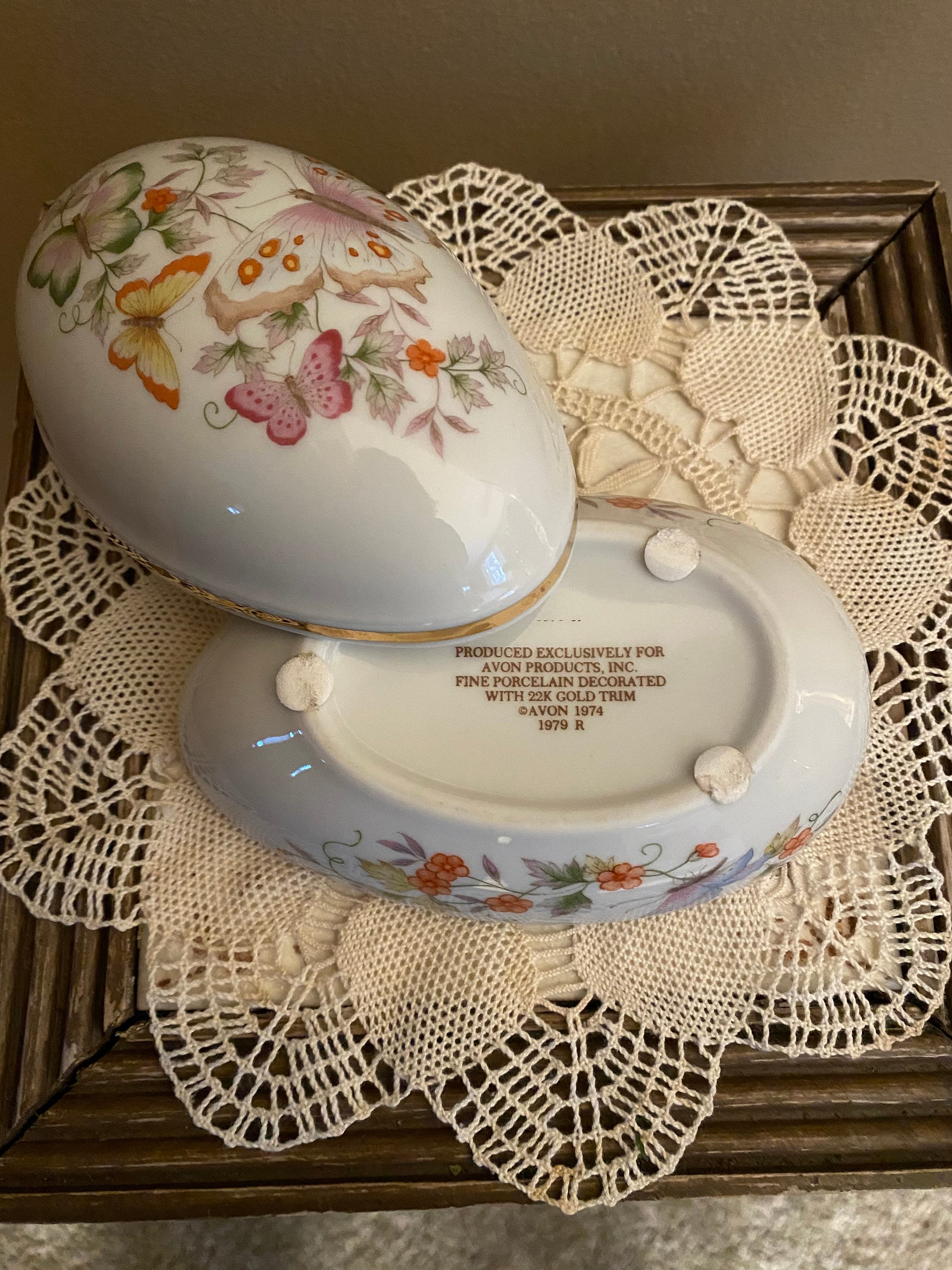 Vintage Avon Porcelain Egg Shaped Trinket Holder - Etsy