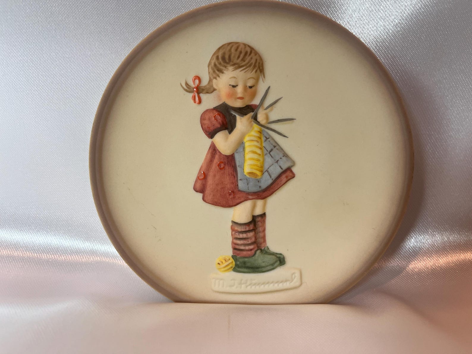 Little Homemakers; Third Edition in a Series of Four; Hummel Mini Plate ...