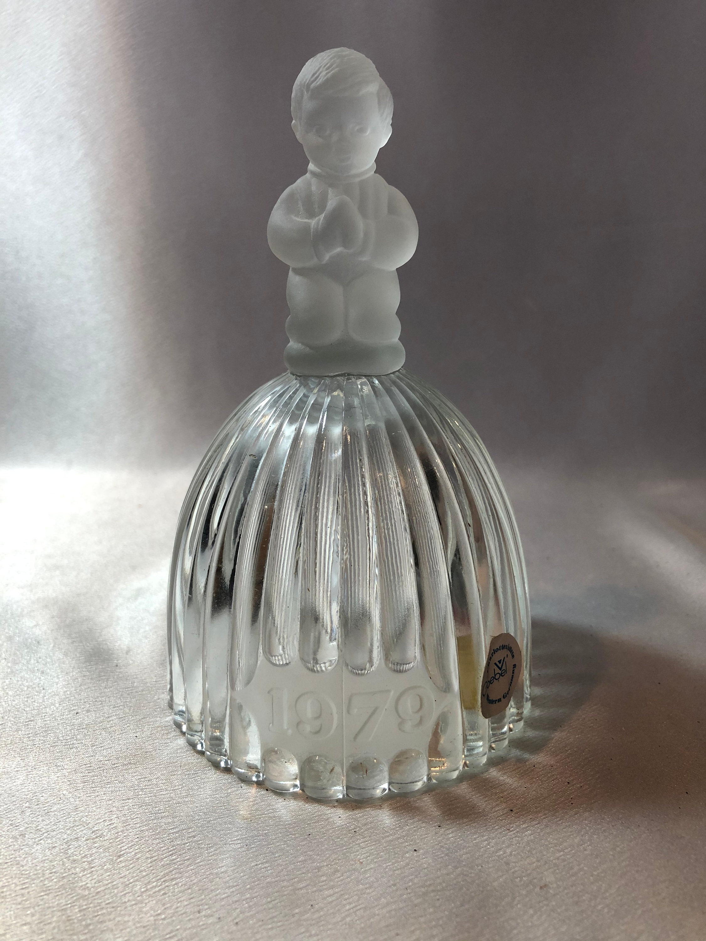 Annual 1979 Goebel Crystal Glass Bell boy praying 1979 - Etsy 日本