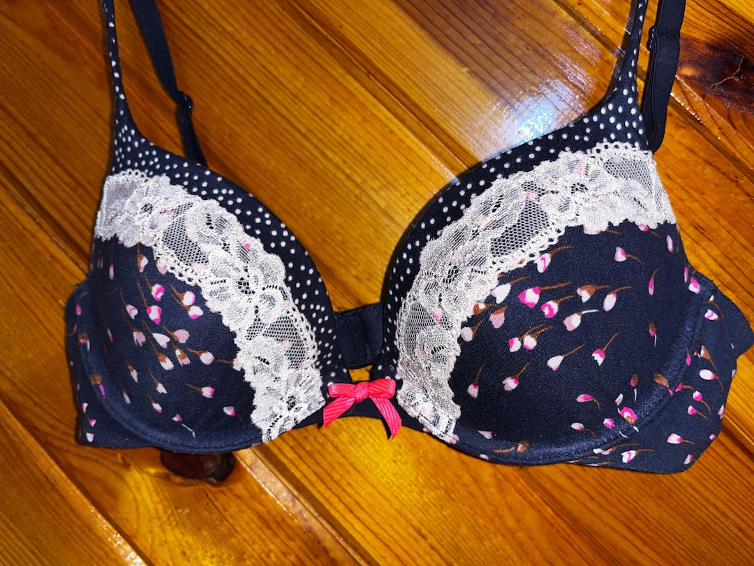 Victoria's Secret Nylon Lace Bra - Black W/pink & White TULIPS Print ...