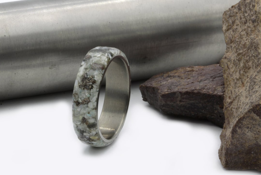 Dinosaur Bone Wedding Ring Mix With Mother of Pearl Man Woman Ring ...