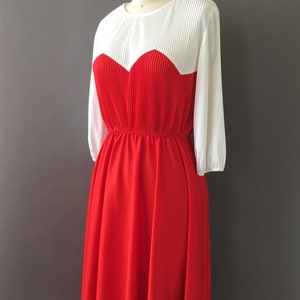 70s Sweetheart Dress 1970s Red White Fit and Flare Dress W Midi Sleeves ...