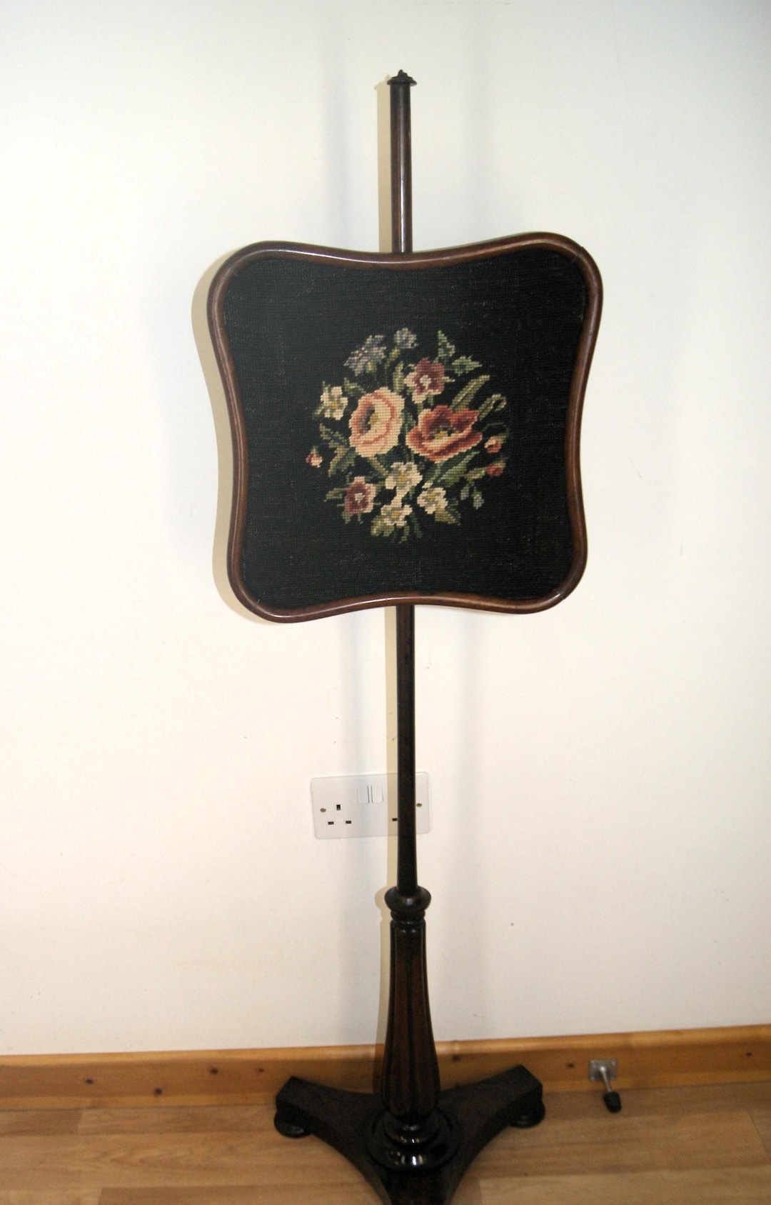 Antique Regency Georgian Mahogany Pole Fire Screen With Adjustable Face ...