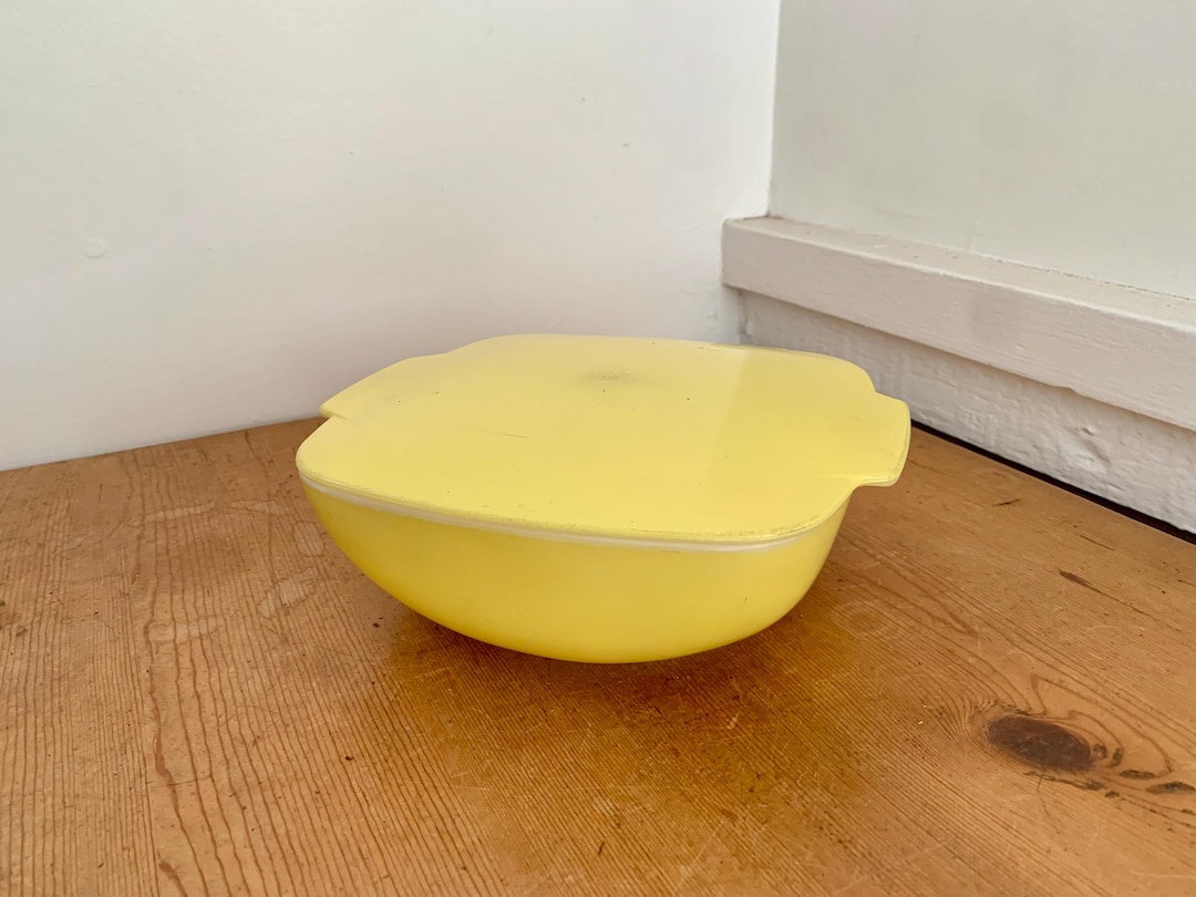Square Yellow Pyrex Vintage Milk Glass Pyrex Casserole Dish With Lid 2. ...