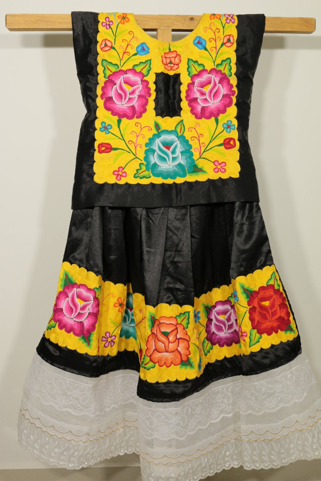 Frida Dress: Tehuana Dress From Tehuantepec, Mexico, Mexican Art Made ...