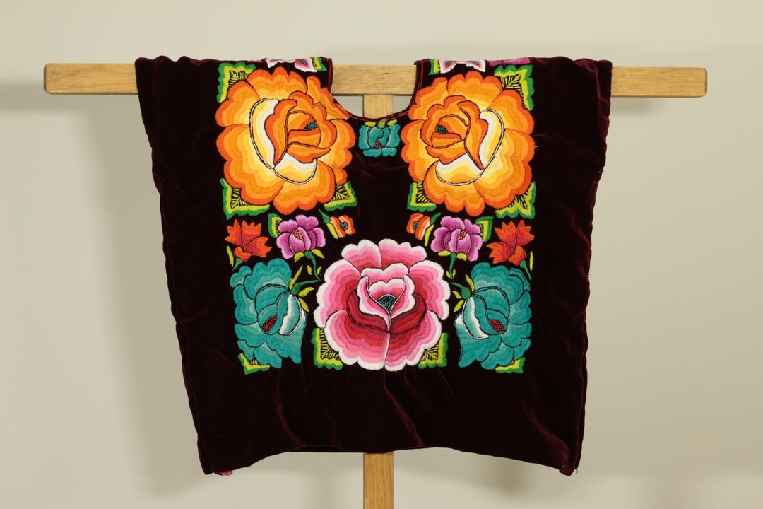 VINTAGE Mexican Blouse From Tehuana. Huipil With Hand-embroidered ...