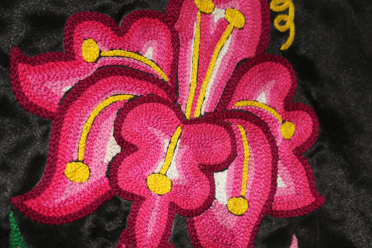 Wipil negro bordado a mano: blusa de Oaxaca con flores - Etsy España