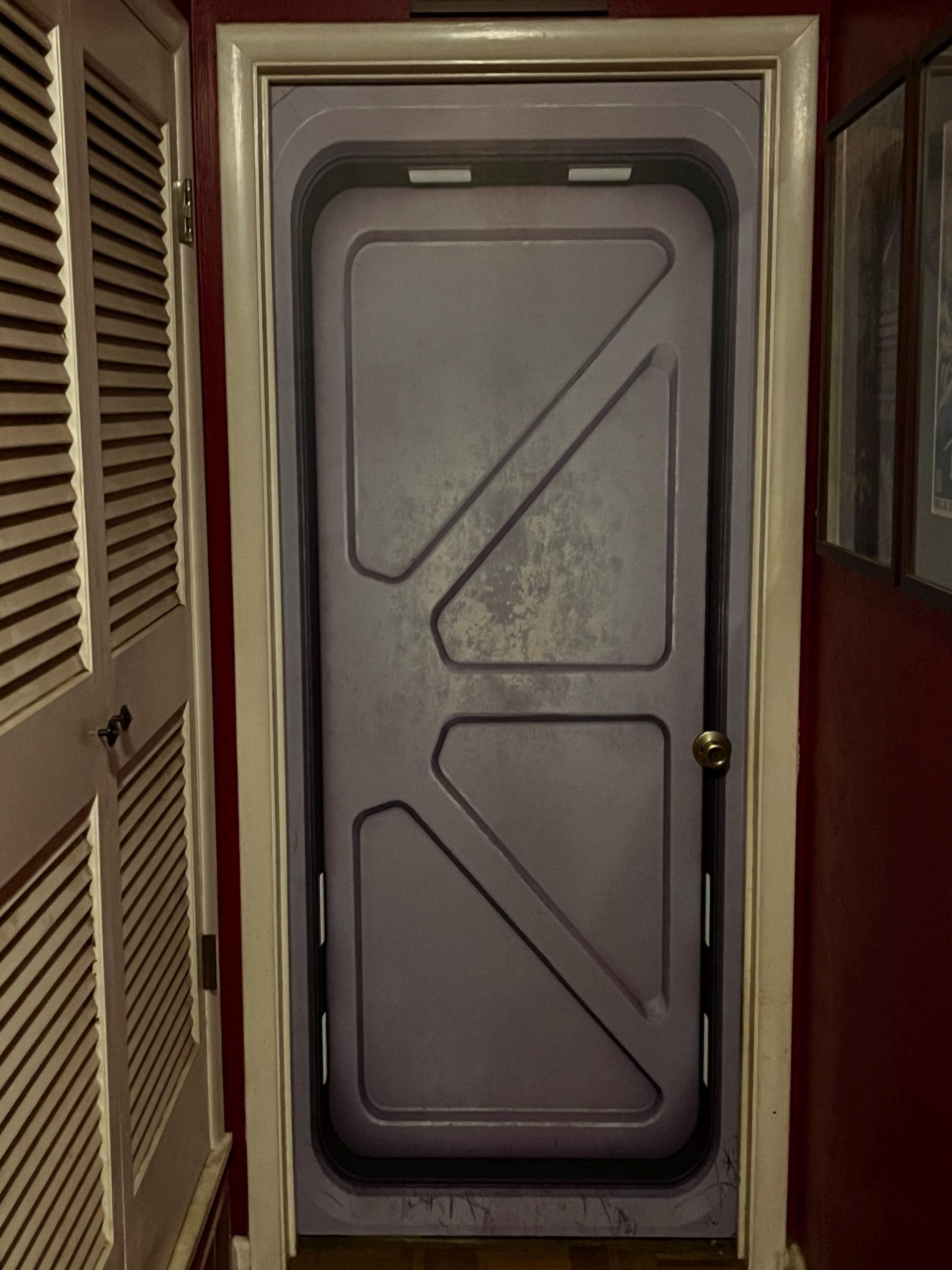 Metal Sci Fi Door Mural - Armored Bunker, Starship Airlock, Gateway ...