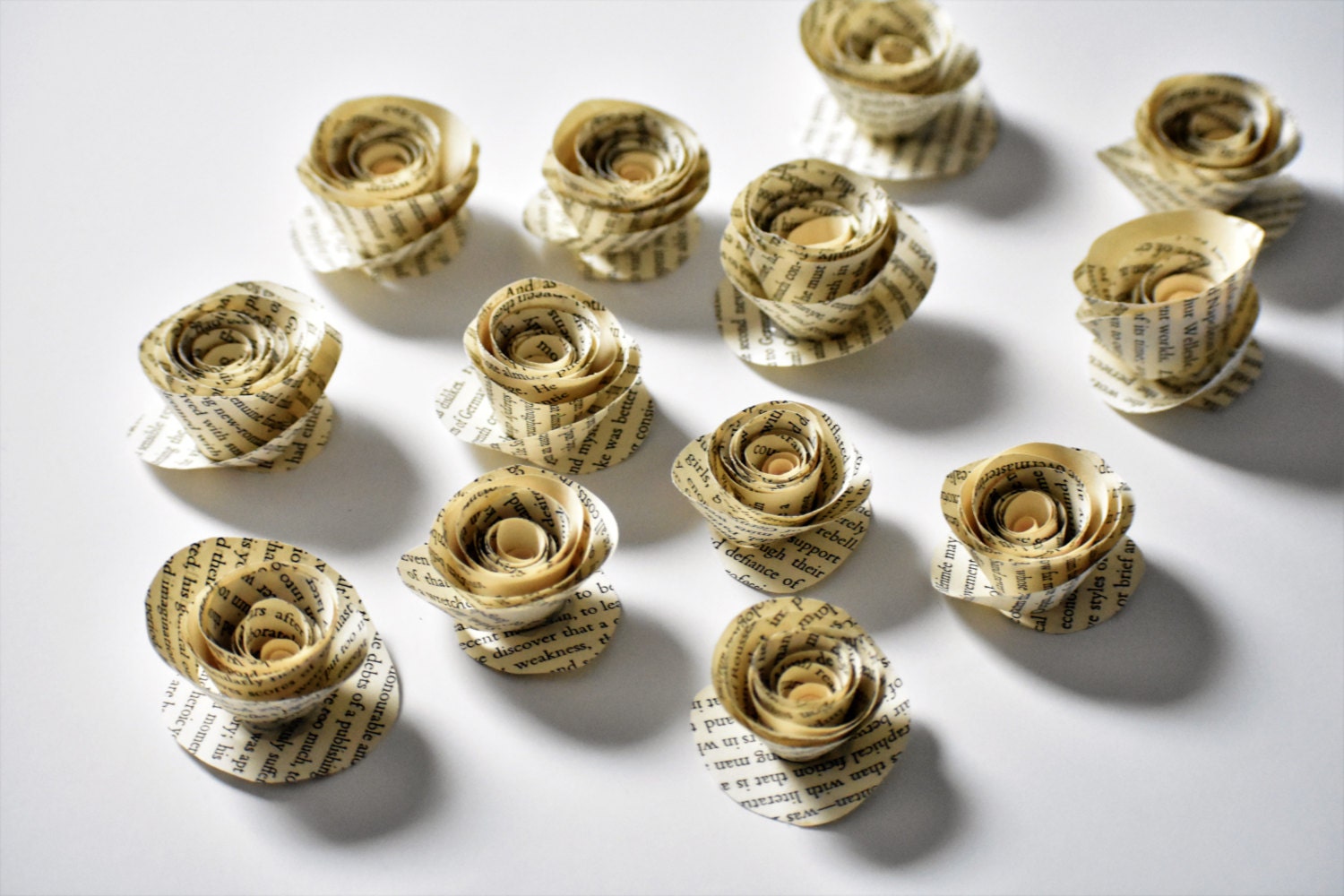 Book Page Roses Set of 12 Paper Roses Paper Flowers - Etsy