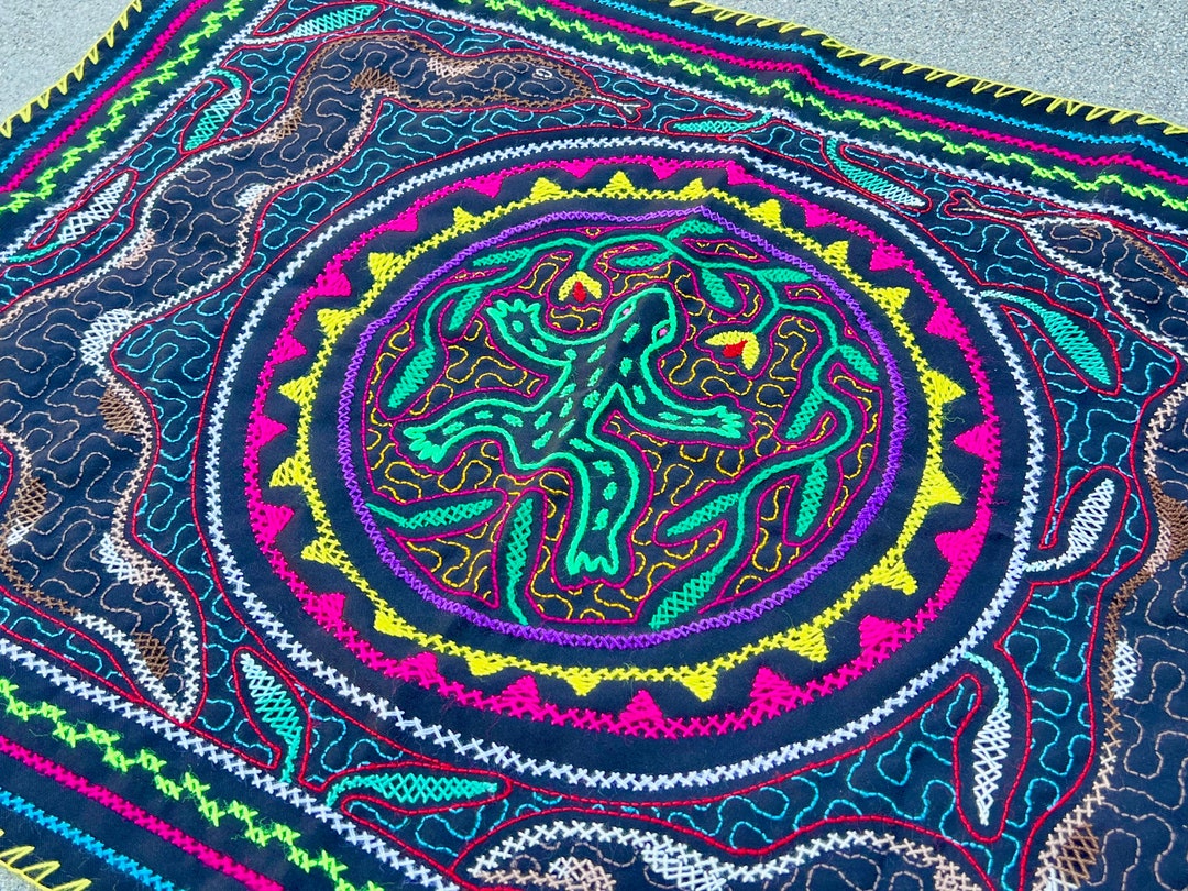 Shipibo Manta Cloth by Maestra Mathilde 20 X 28 - Etsy