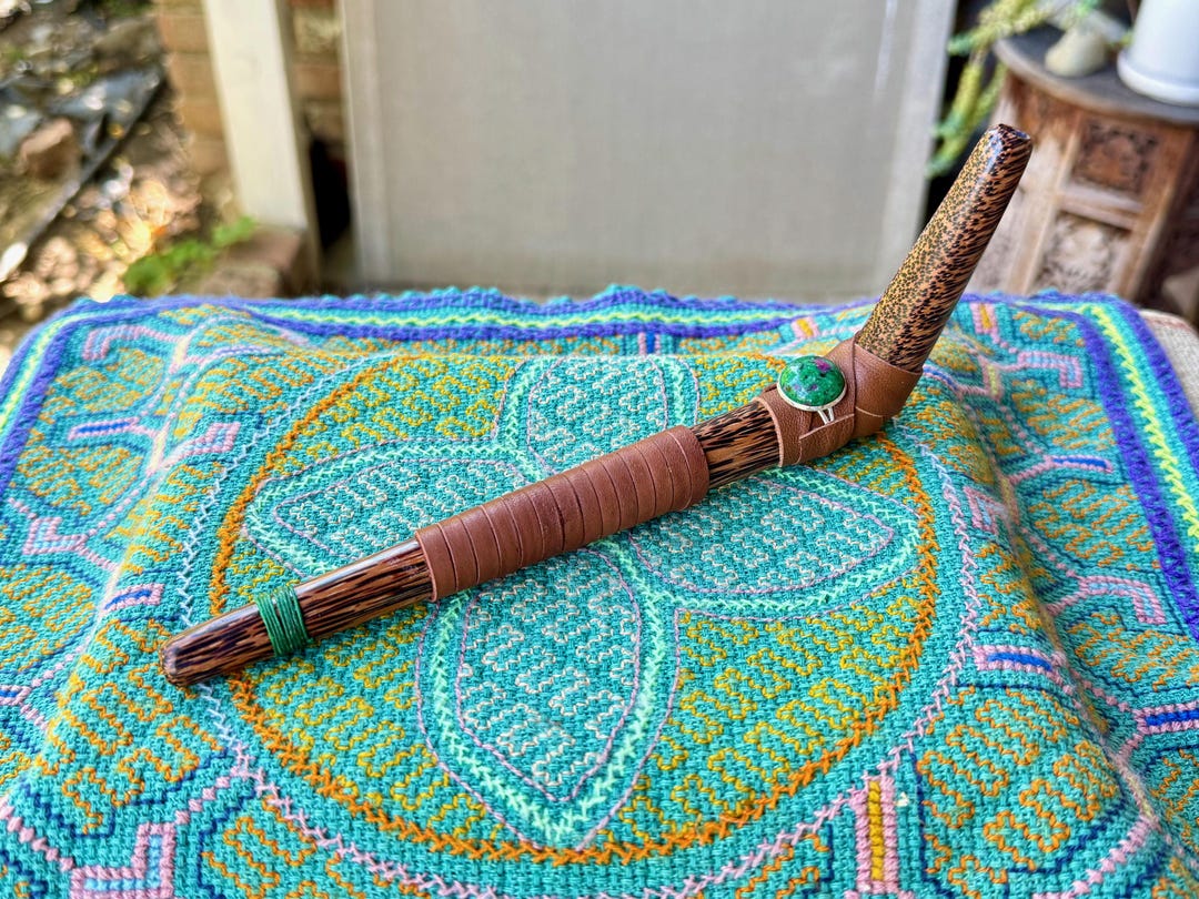 Tepi Pipe With Ruby in Zoisite, Traditional Handcrafted Shamanic ...