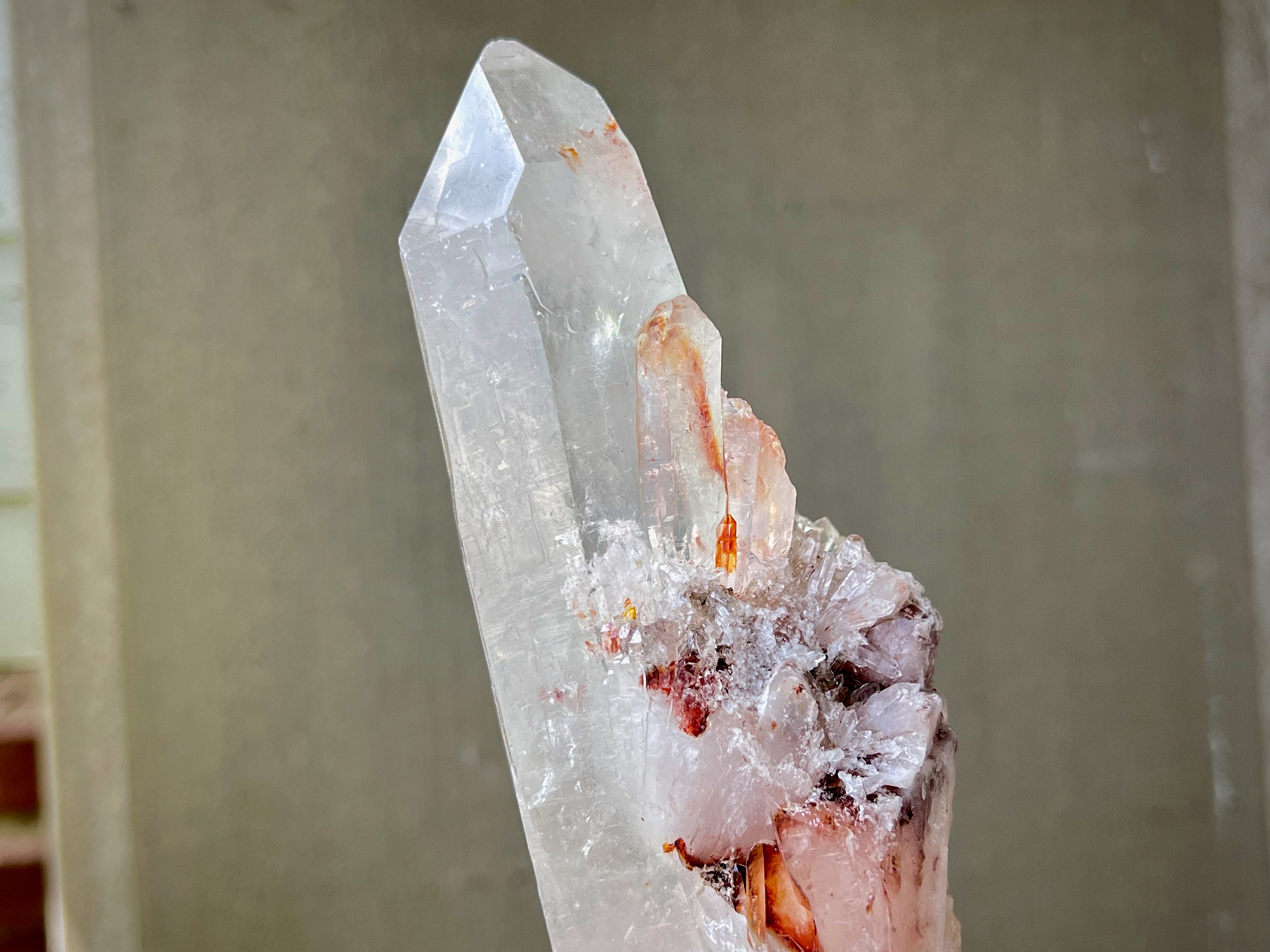 Diamantina Laser Quartz with Red Hematite, 1.1 Kilo, 10 Tall, Isis ...