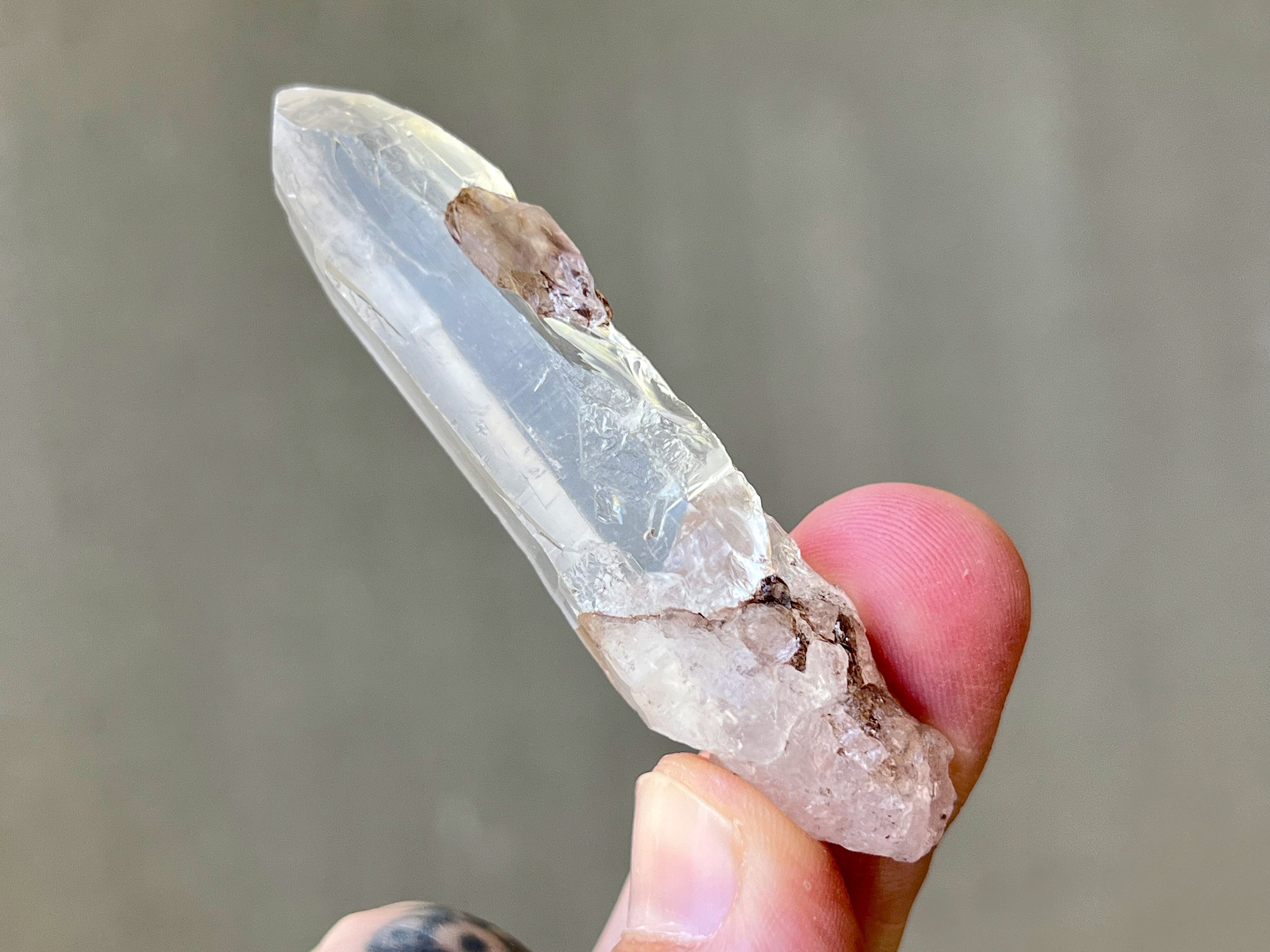 Lightning Strike Quartz with Water Clear Clarity and Jagged Impression ...