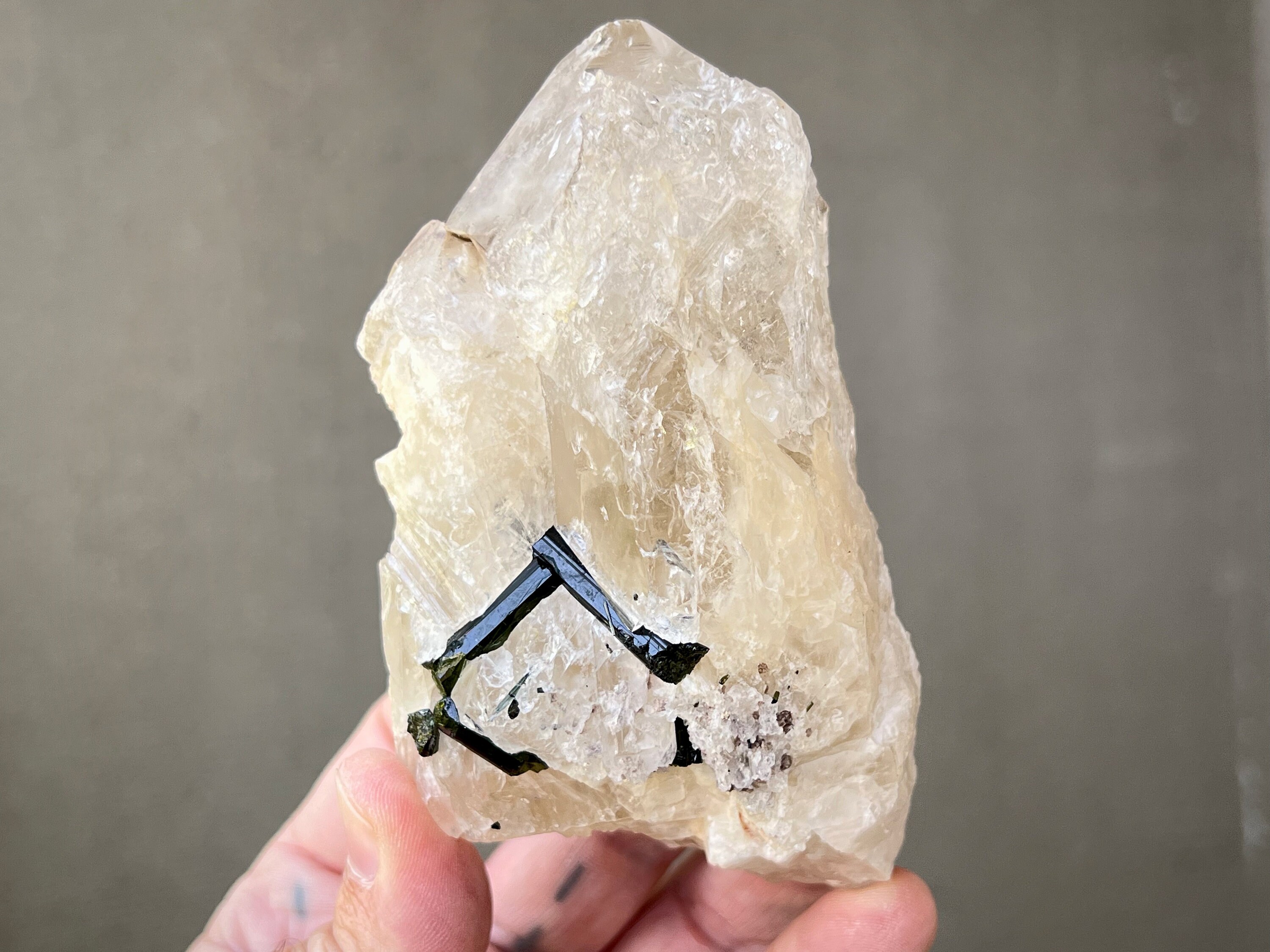 Dissolution Quartz with Green Tourmaline, Hydrothermally Etched ...