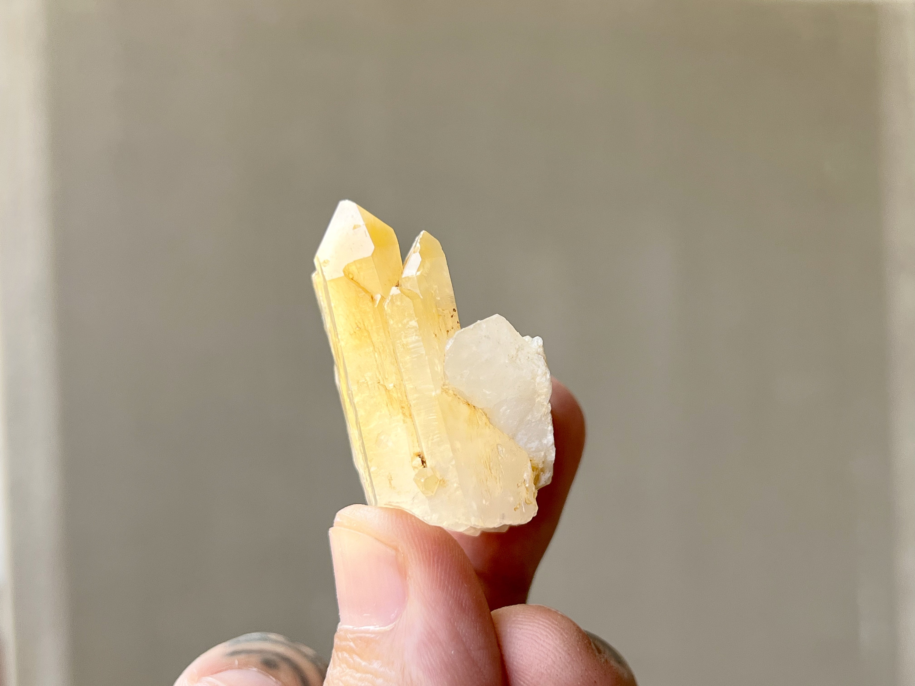 Mango Quartz Cluster (26g), Rare Corona Quartz with Halloysite, Crown ...