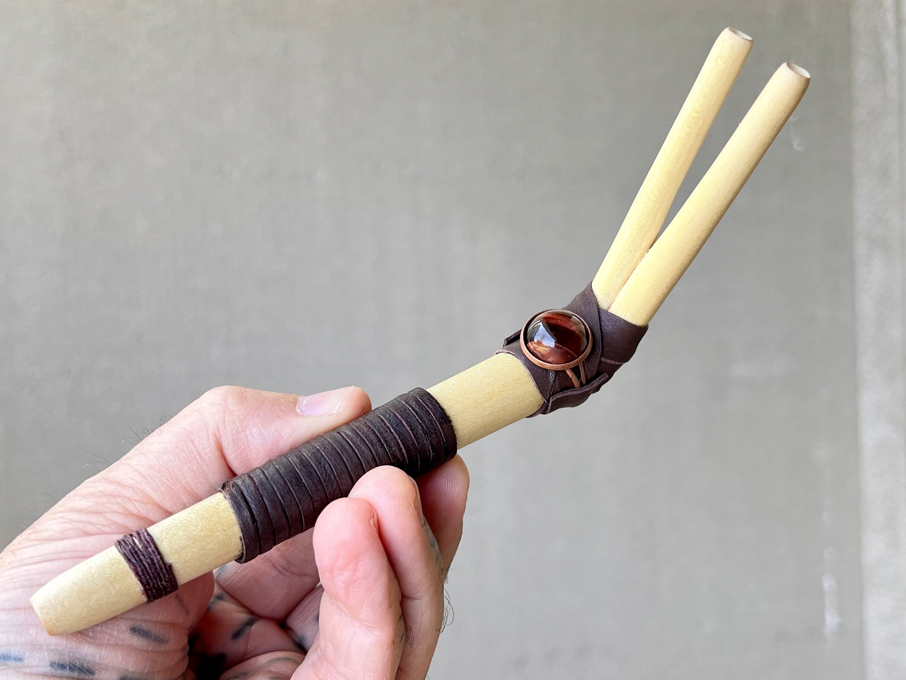 Double Tepi Pipe with Red Tiger's Eye, Natural Light Wood Tepi ...