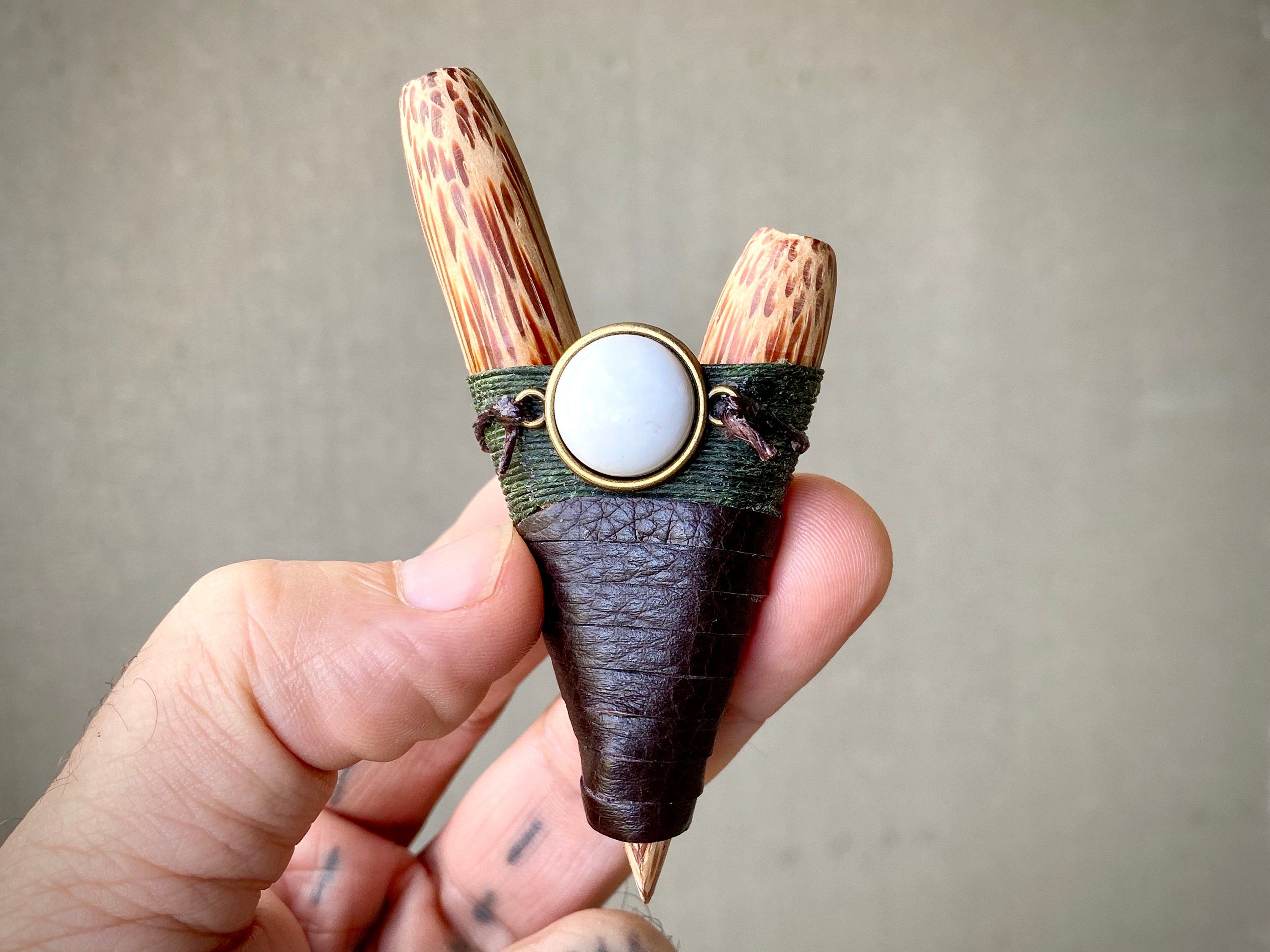 Kuripe, Traditional Wood Kuripe with Howlite, Shamanic Self-Applicator Pipe