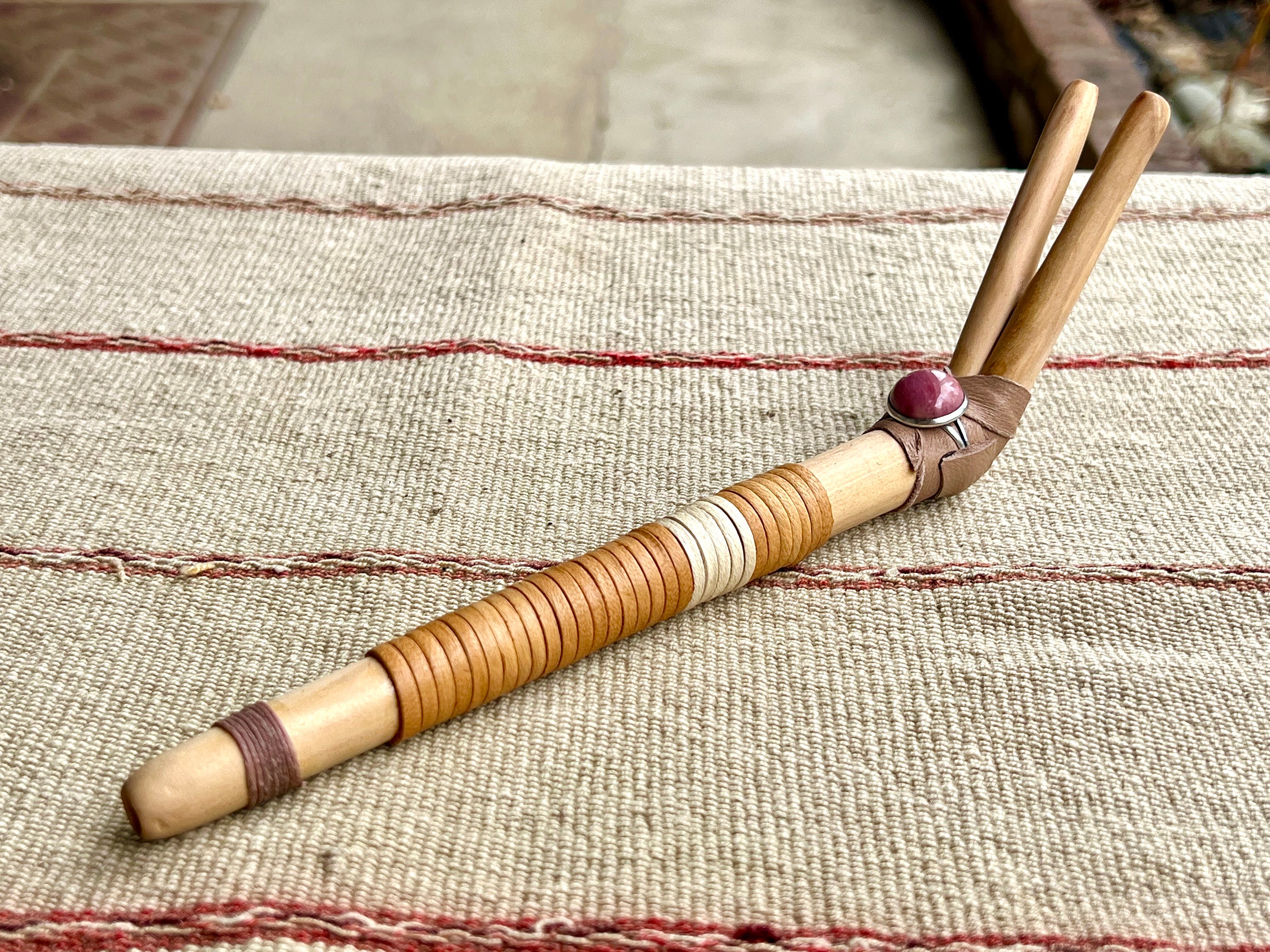 Double Tepi (kuripe) pipe with Rhodocrosite, Solid Wood Tepi, shamanic ...
